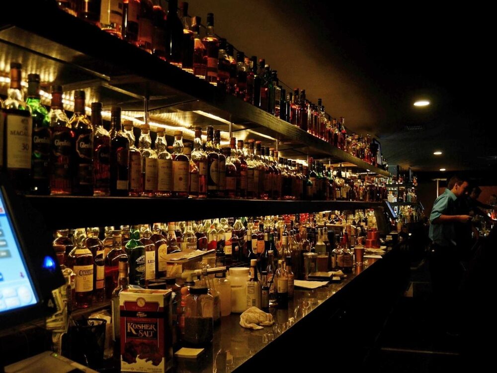 Bar 1919 | Twinity Luxury Rentals